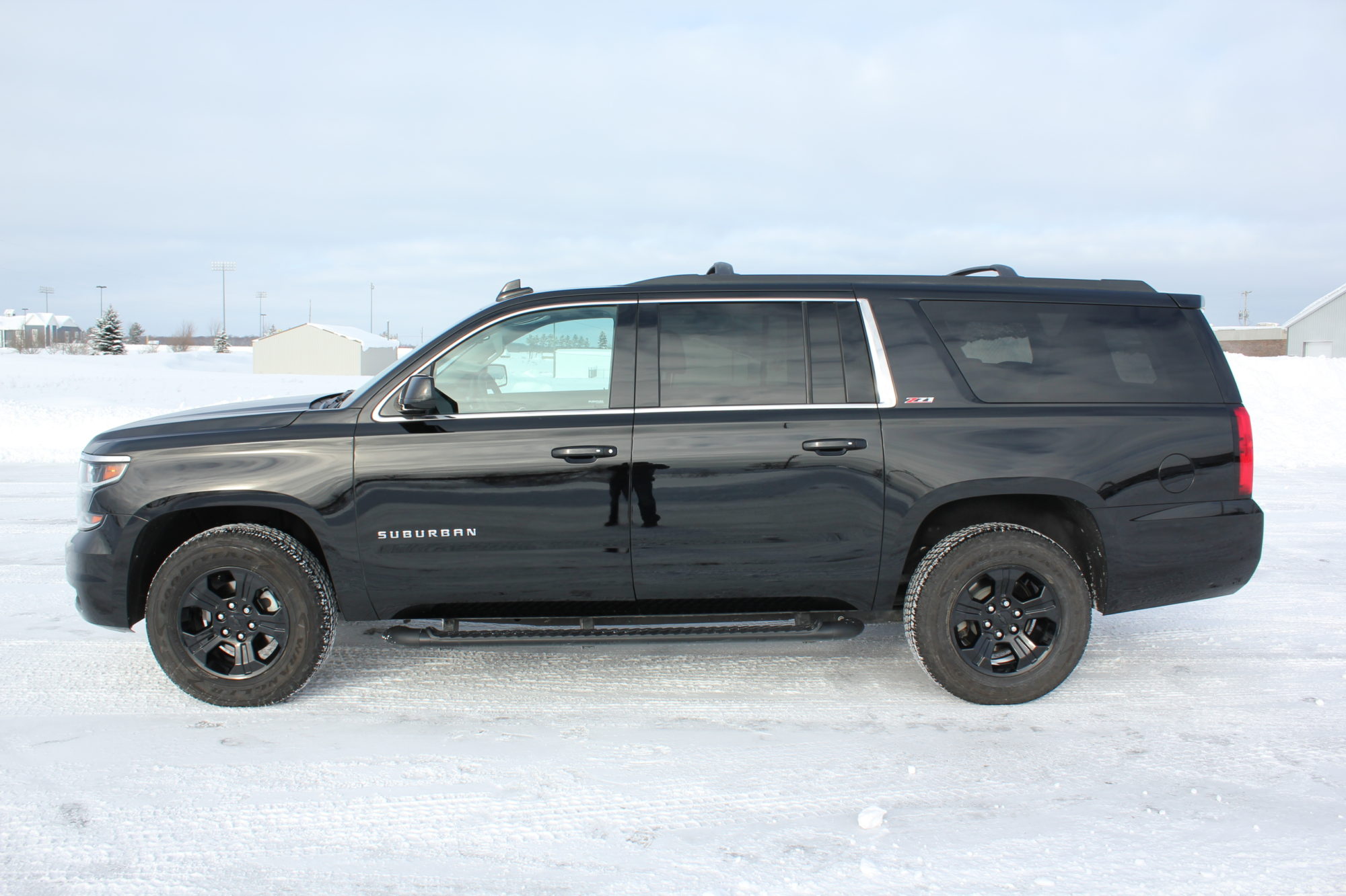 2017 CHEVROLET SUBURBAN LT Z71 8K MILES, SUPER CLEAN AND LOADED ...