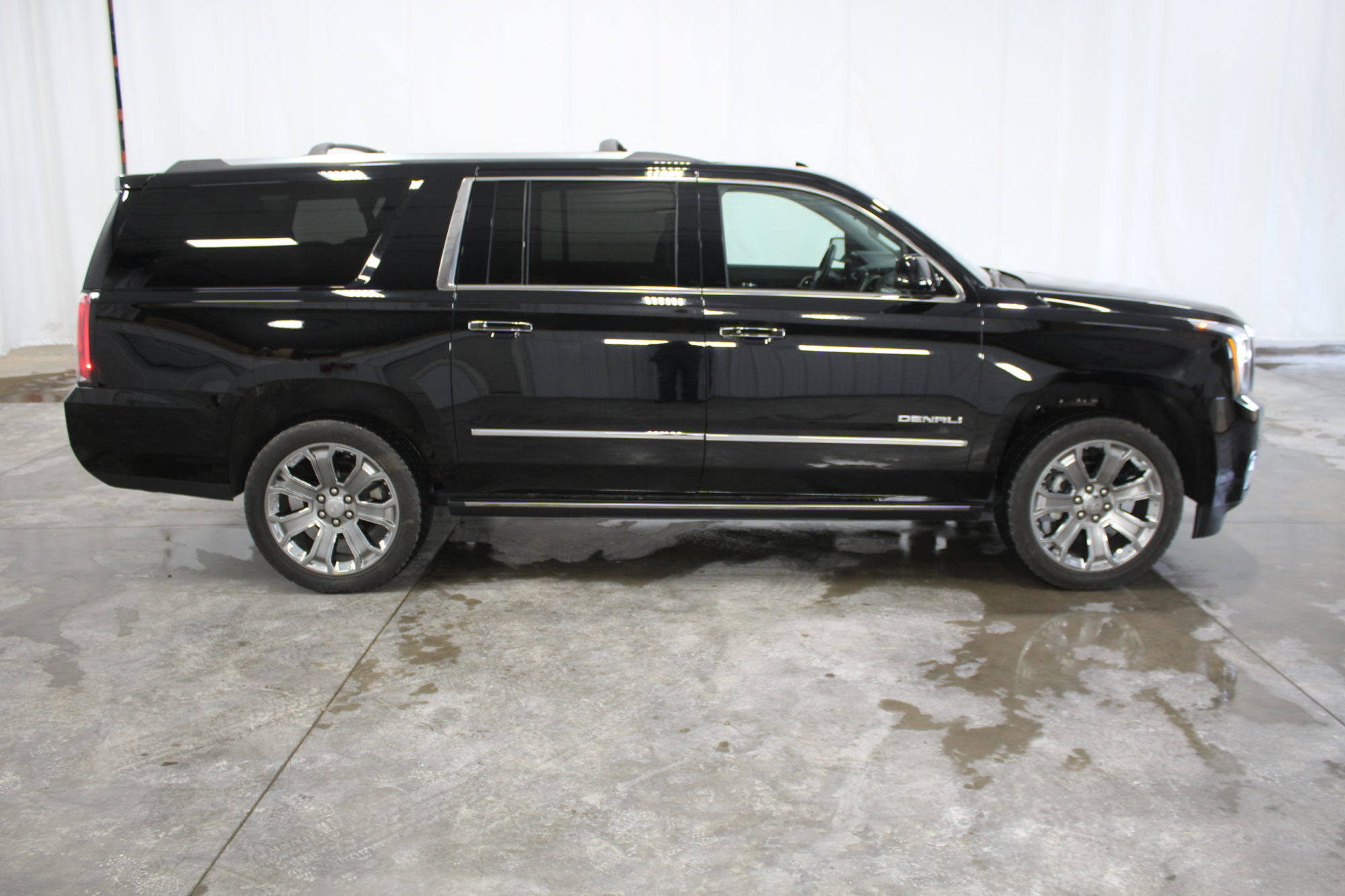 2016 GMC YUKON XL DENALI FULLY LOADED 8K MILES!!! - Ready To Go Autos